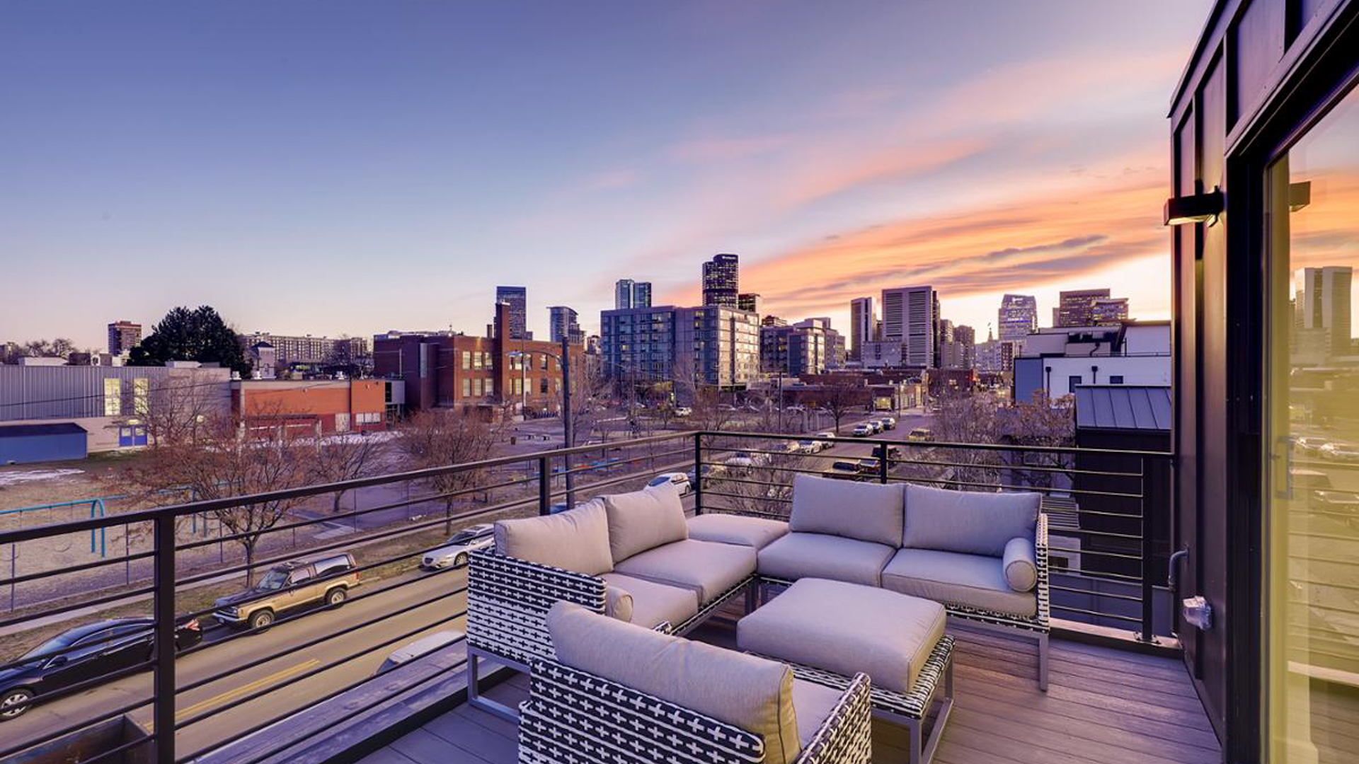 10 Beautiful Backgrounds For Your Real Estate Zoom Meetings - Virtuance